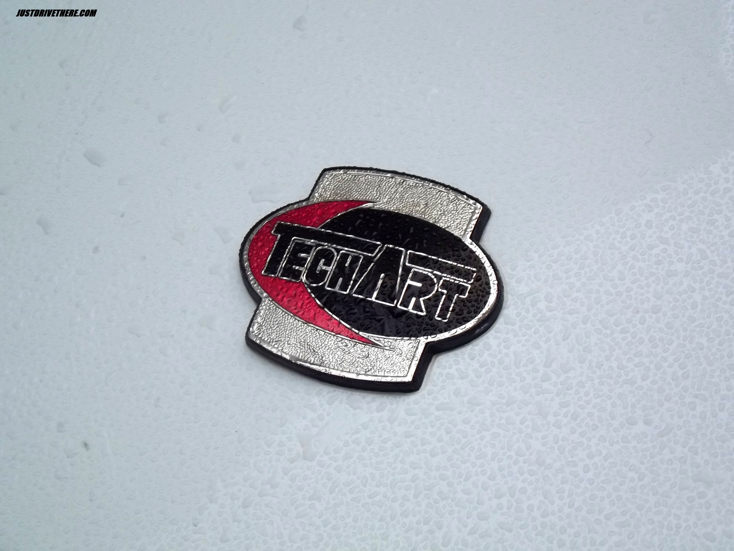 Techart logo | JustDrive There